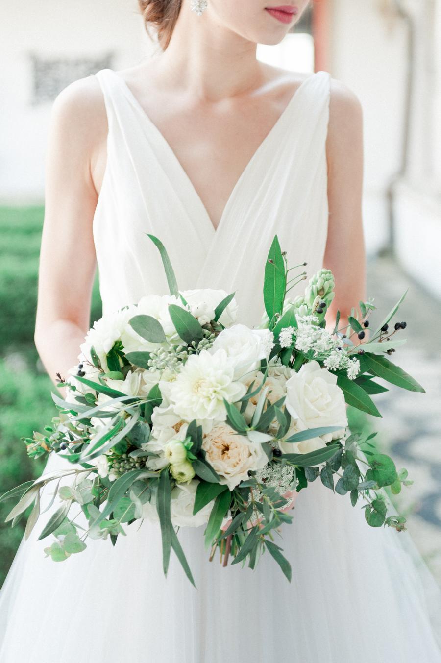 Elegant European Villa Wedding Inspiration