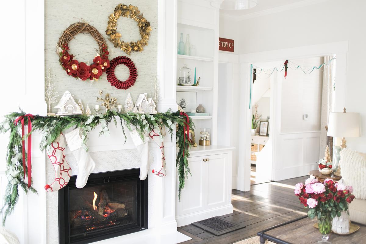 A Magical Holiday Home Tour with a Strong Mantel Game