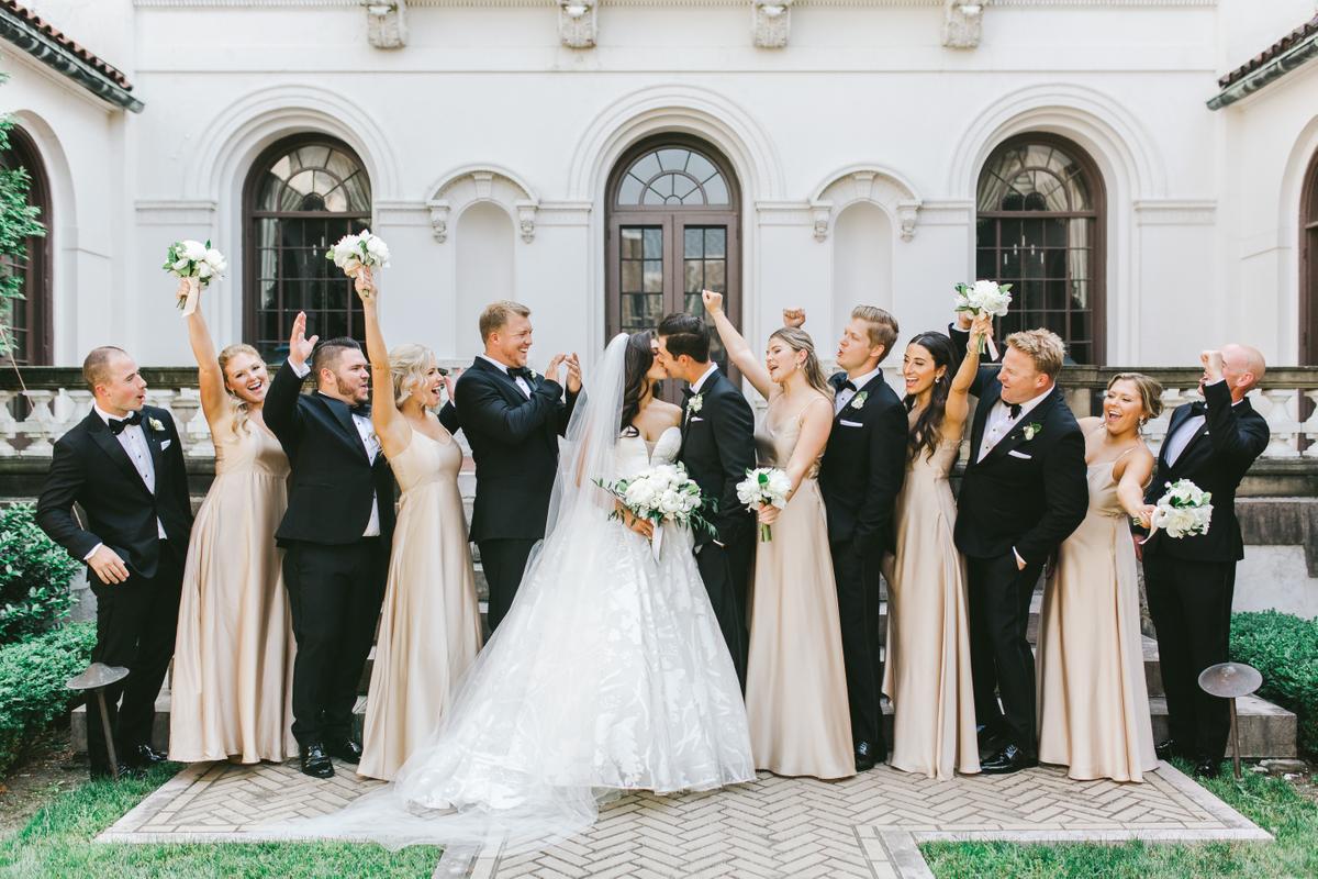 You Need to See This Fairytale Wedding for a Couple With a Storybook ...