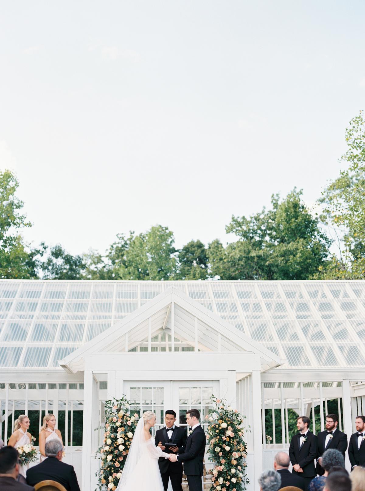 A Stylish Summer Wedding At The Ivy Rose Barn