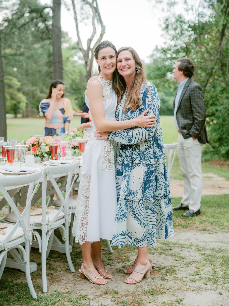 A Casual “Spring Soiree” Wedding in an Idyllic Lowcountry Setting