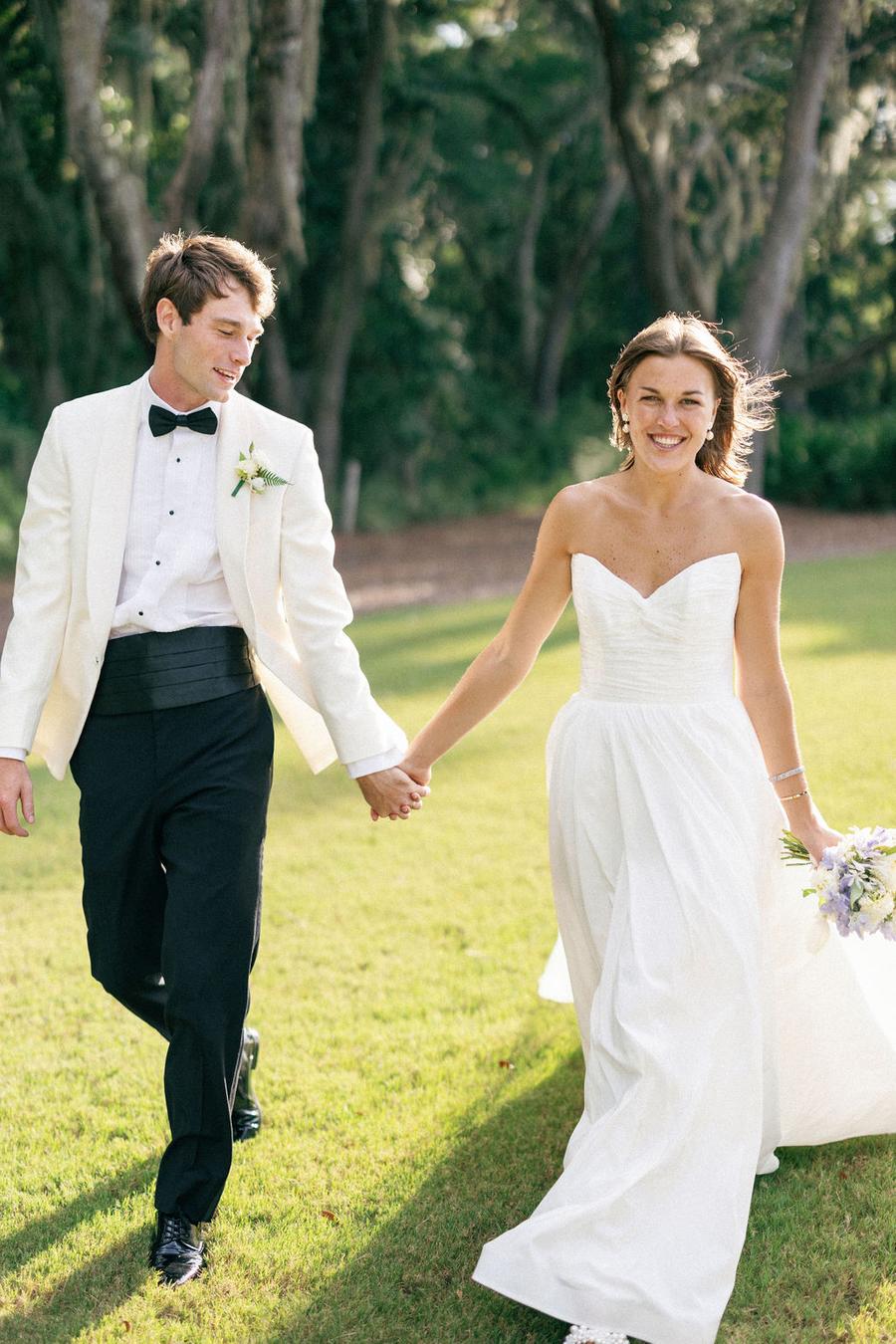 A Laid-Back Garden Celebration with Fresh Florals and an Atmosphere ...