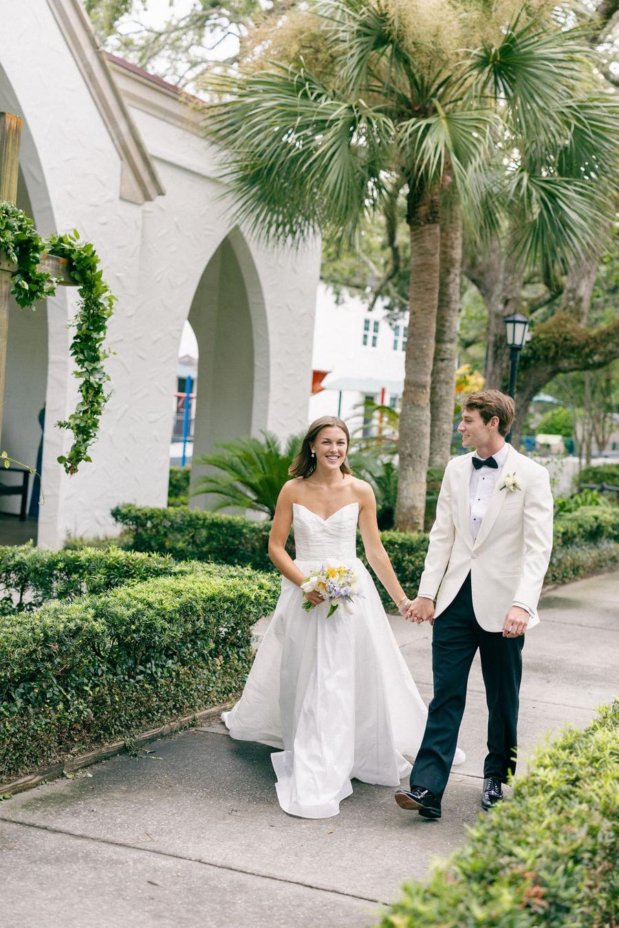 A Laid-Back Garden Celebration with Fresh Florals and an Atmosphere ...