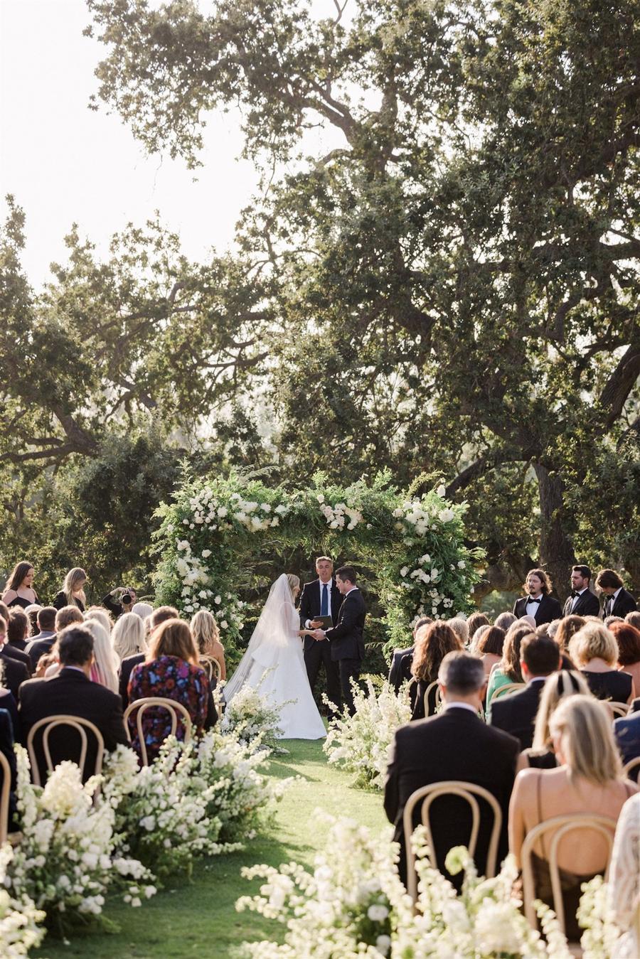 Ojai Elegance Meets Cozy Charm: A Wedding With Neutral Tones and Home ...