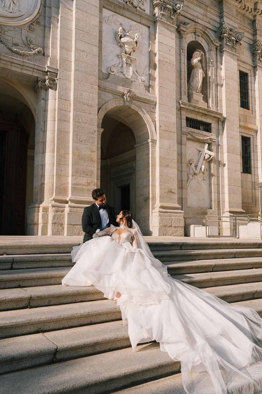 A Grand City Ceremony and Romantic Spanish Countryside Reception in Madrid!