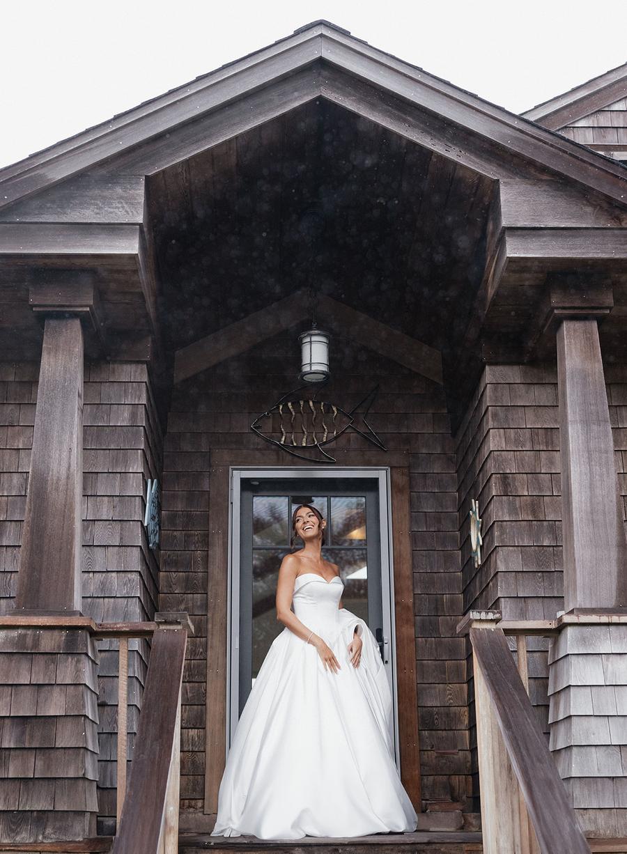 Francesca Mariano of 'Chicks in the Office' Ties the Knot in a Timeless ...