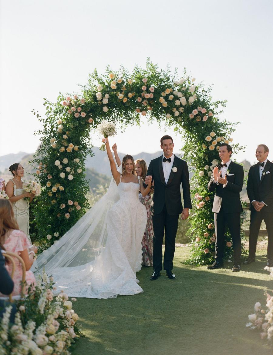 Former MLB Star Luke Farrell Marries Bay Area Anchor Rachael Maurer in ...